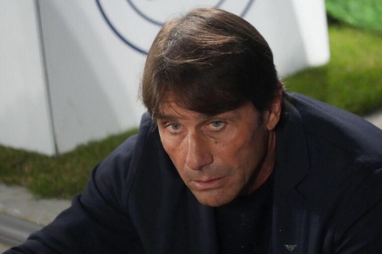 Dimissioni Conte, ora è UFFICIALE a Napoli: l'annuncio di De Laurentiis ...