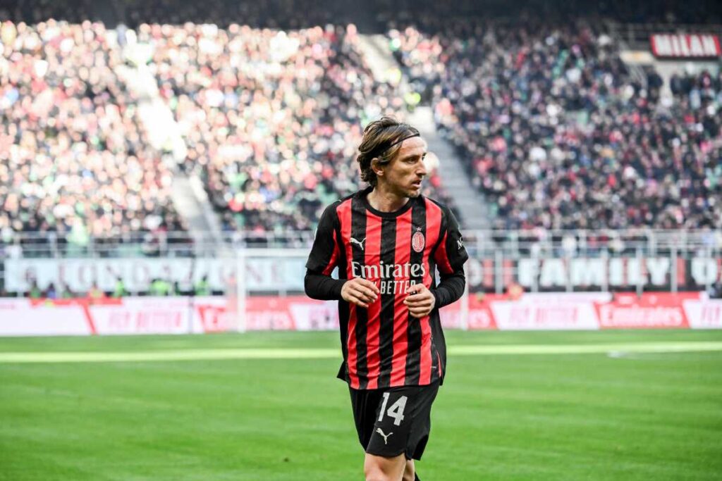 Modric via dal Milan a giugno: il nome del nuovo club mette i brividi ...